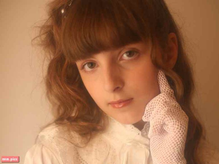 Candydoll – Victoria D. (9 imagesets, 10 vids) | ♥NNM.PHOTOS